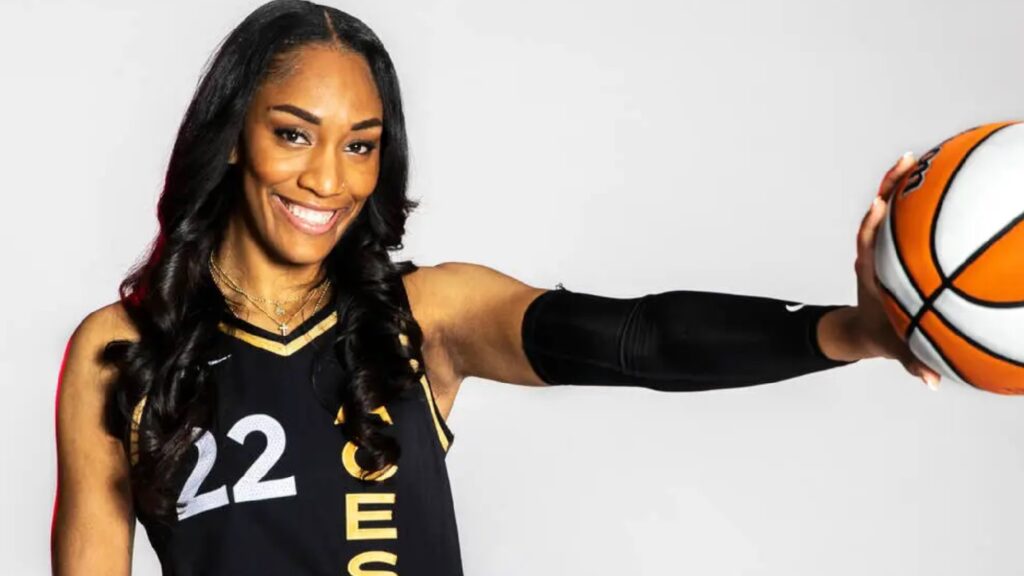 Aja Wilson scored 33 points for the win of Las Vegas Aces versus ...