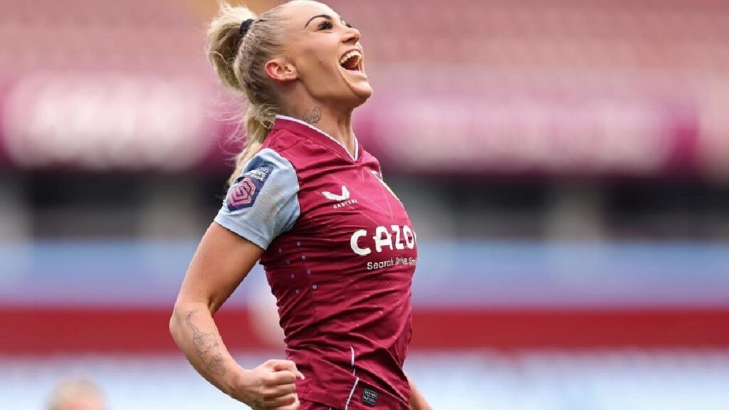 Swiss soccer babe Alisha Lehmann - Femi Sports