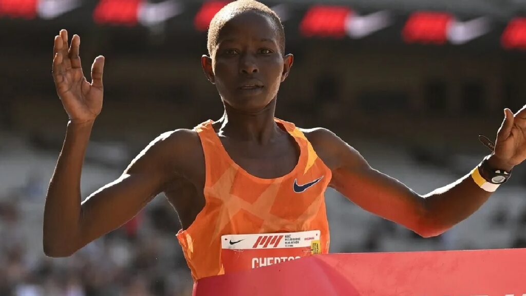 Kenyan long-distance runner Beatrice Cheptoo won the Istanbul Marathon ...