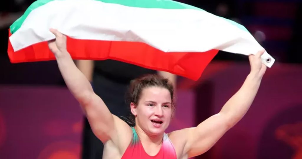 Italian athlete Maria-Roberta Gherca - Femi Sports