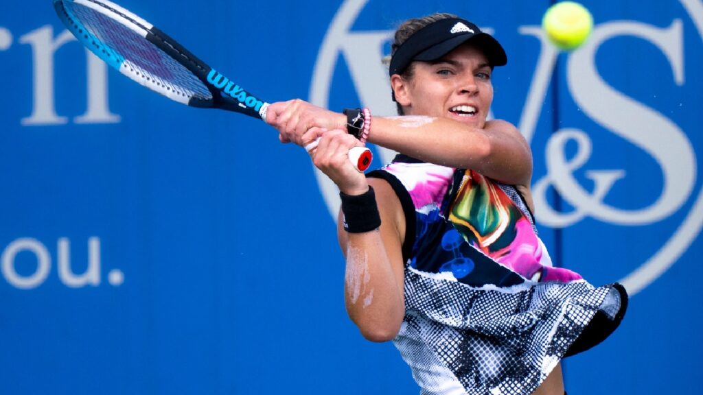 Caty McNally advanced to the second round of the WTA 250 ATX Open ...