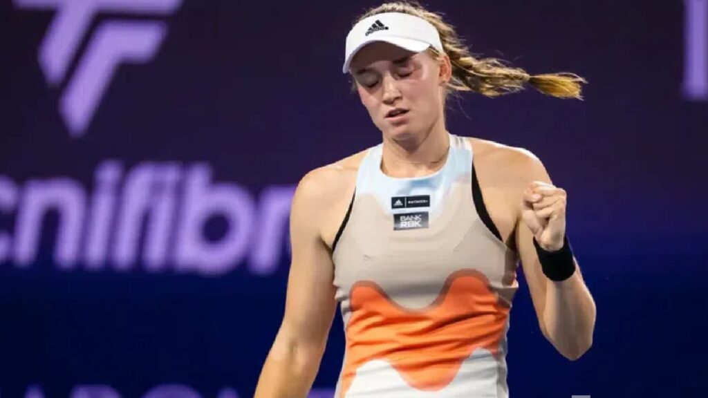 Elena Rybakina advanced to the fourth round of the WTA 1000 Miami Open ...