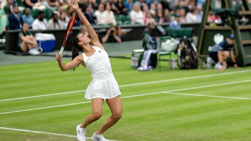 Emma Navarro smashed Coco Gauff to reach quarter-finals of Wimbledon ...
