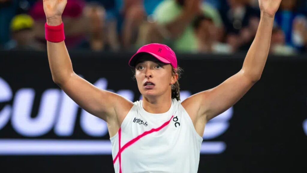 Iga Swiatek defeated Danielle Collins to advance to the third round of ...