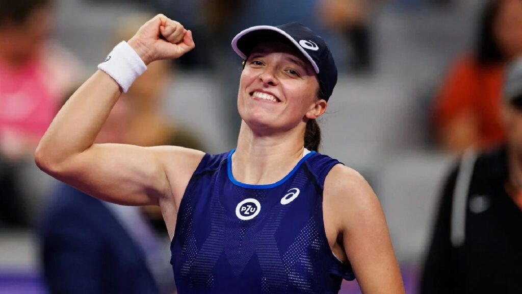 Iga Swiatek is already more than a year at the top of the WTA rankings ...