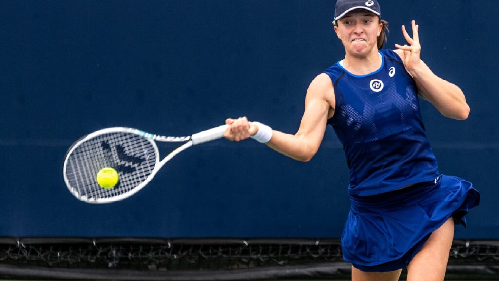 Iga Swiatek continues her perfect performance at the WTA Finals Fort ...