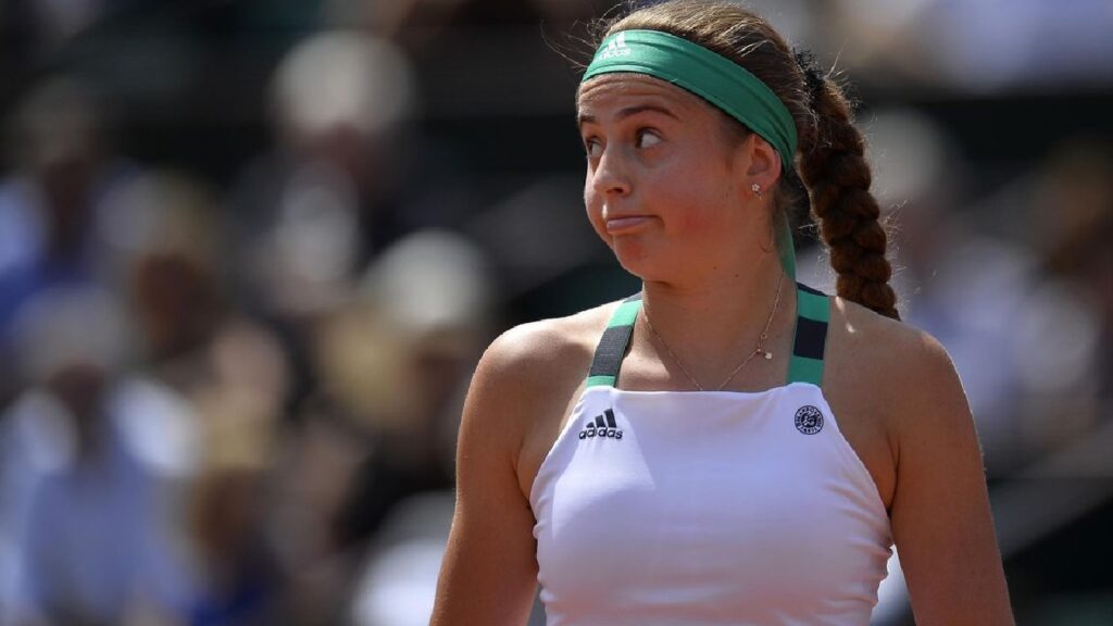 Jelena Ostapenko started successfully her title defense at the WTA 1000 ...