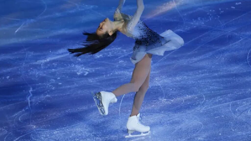 Mai Mihara won her first figure skating Grand Prix gold in Sheffield ...