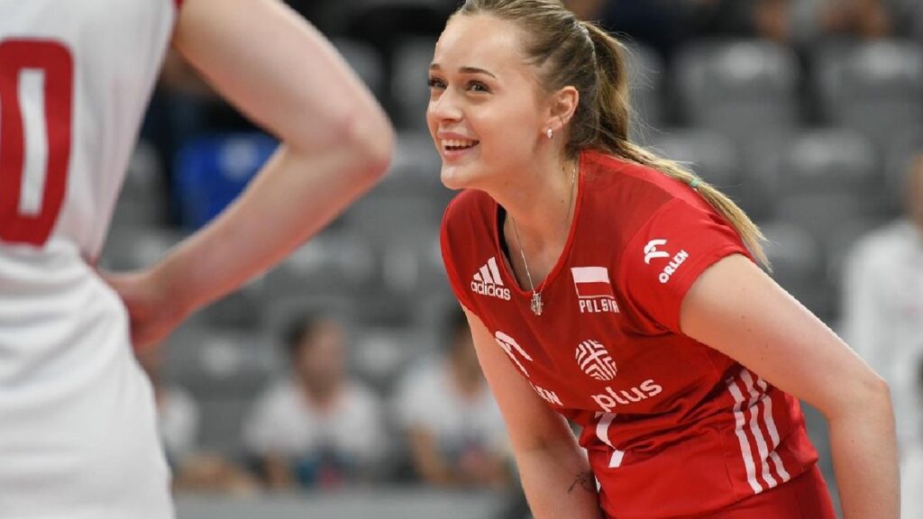 Polish volleyball babe Maria Stenzel - Femi Sports