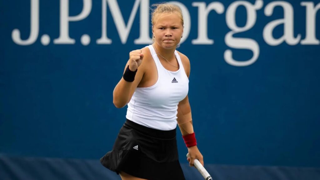 Maria Timofeeva vs Kateryna Baindl in the final of the WTA 250 ...