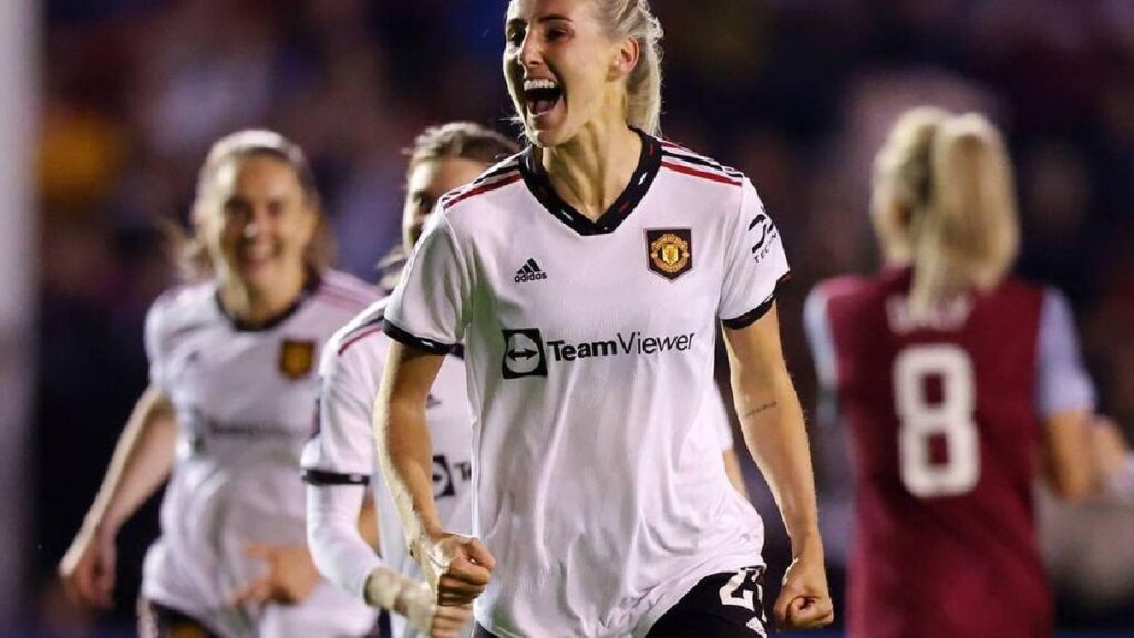 Manchester United WFC overturned Aston Villa WFC with late goal to win ...