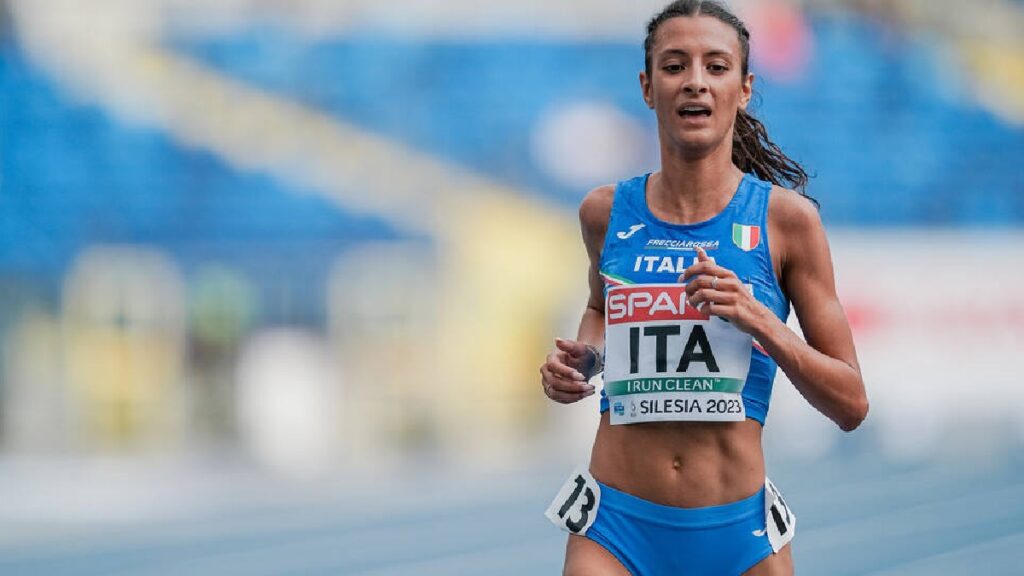 Australian boxer babe Avril Mathie – Femi Sports