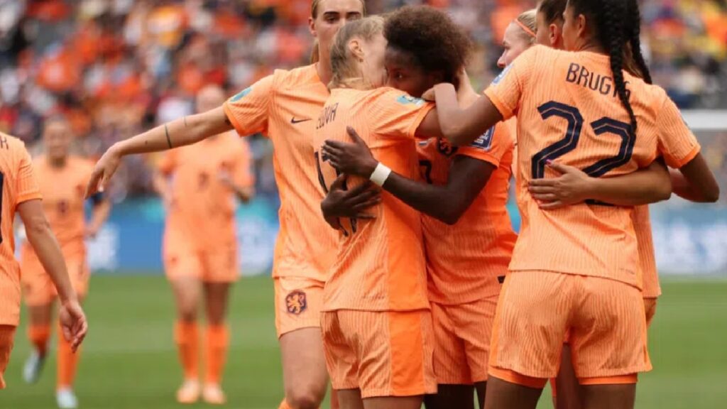 The Netherlands qualified for the quarter-finals of the FIFA Women’s ...