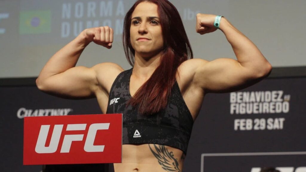 Norma Dumont defeated Chelsea Chandler via unanimous decision at the ...