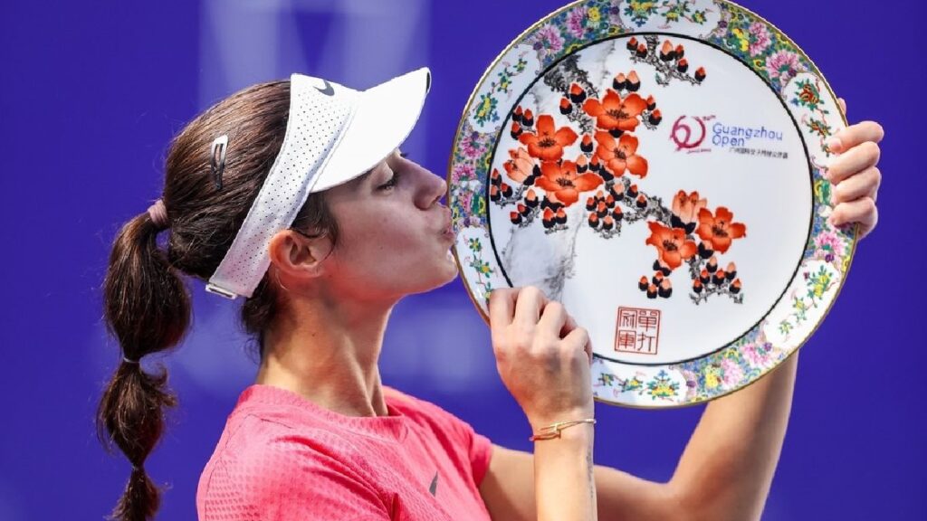 Olga Danilovic won the title of the WTA 250 Guangzhou Open - Femi Sports