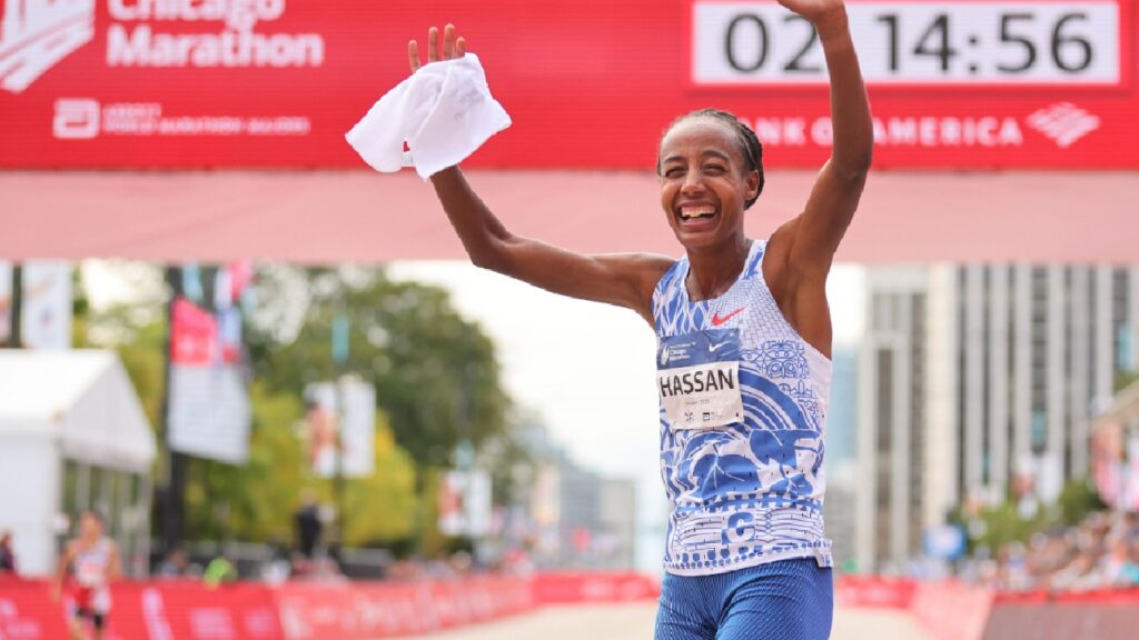 Sifan Hassan won the 2023 Chicago Marathon with a course record and ...