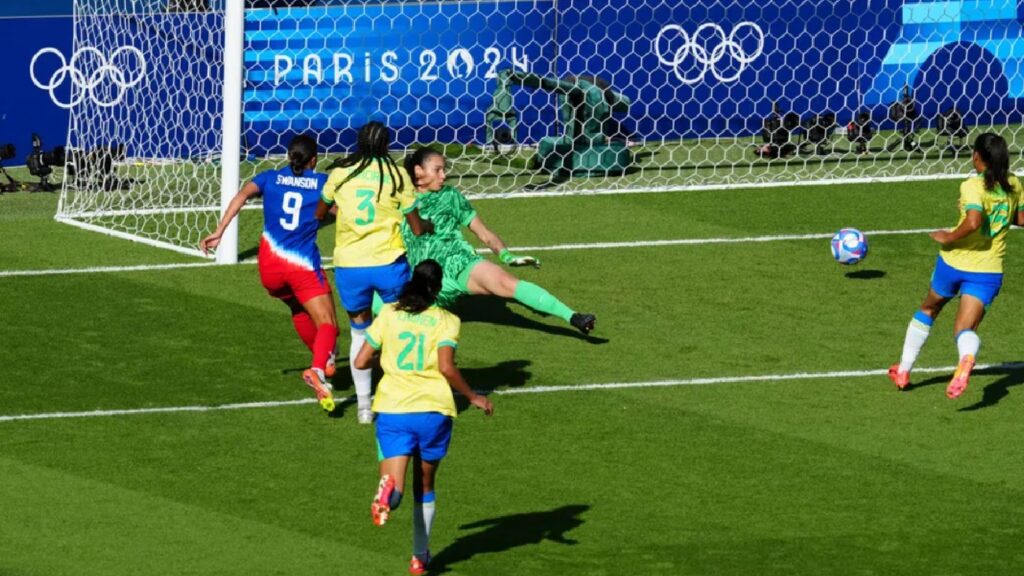 Dutch athlete Demi van den Wildenberg - Femi Sports