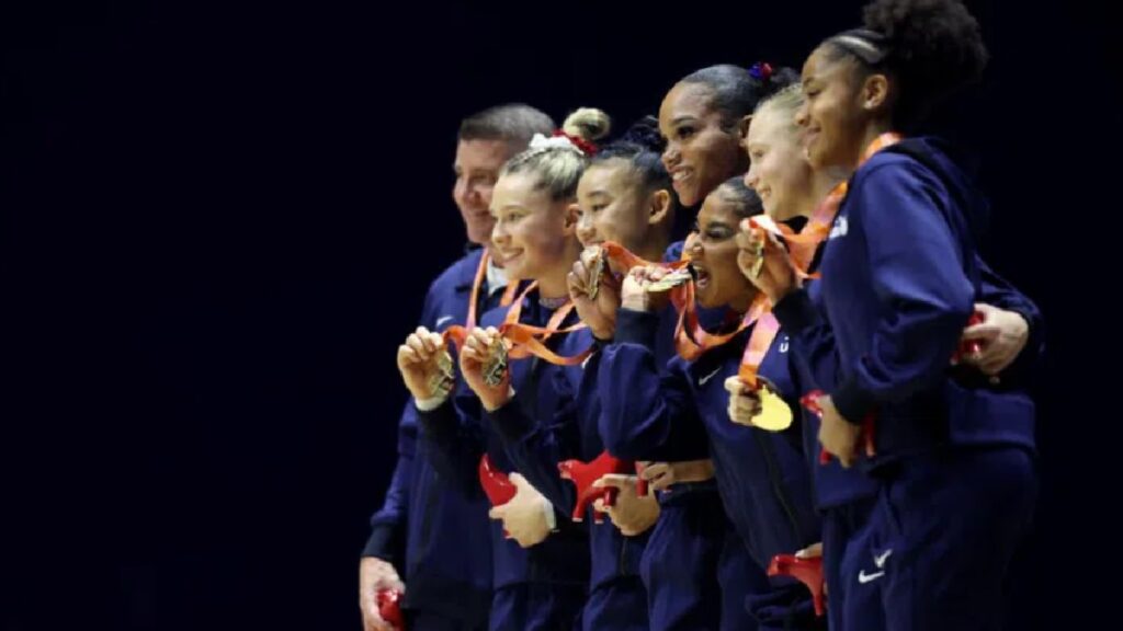 The USA women's gymnastics team won a record sixth consecutive world ...