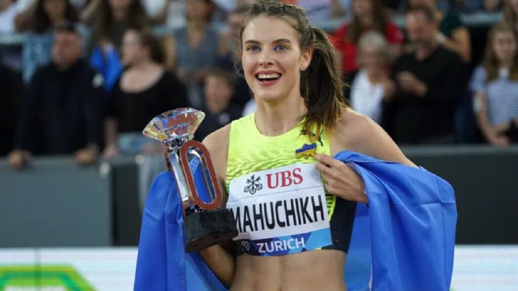 Yaroslava Mahuchikh won the Diamond League high jump trophy with 2.03m ...