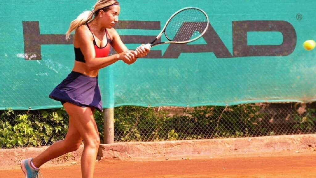 Bulgarian tennis babe Zinovia Vaneva - Femi Sports